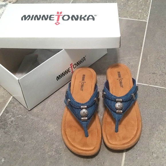 Minnetonka | Shoes | Minnetonka Brand Blue Denim Sandals With Silver ...